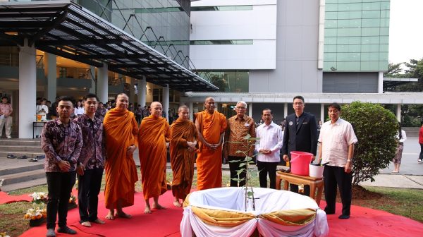 Penanaman Pohon Bodhi di Prasmul: Memancarkan Cahaya Kebijaksanaan ...